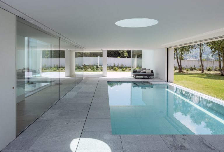 Diseño de una casa moderna en Portugal - Mundo Fachadas